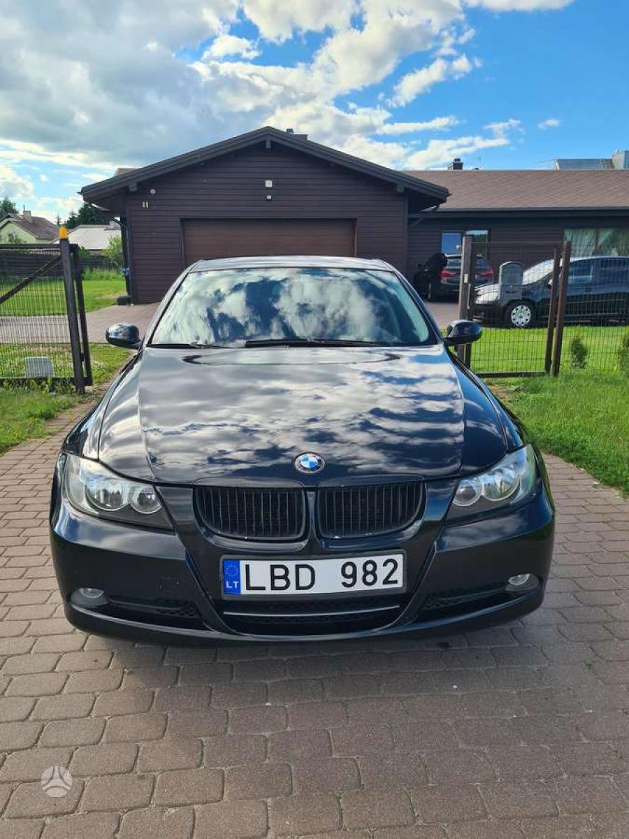 Melns BMW 318 2006 Kaišiadorys, ar dzinēja tilpumu 2.00 L un nobraukumu 339 tūkst. km par 3250 €, foto 4 vietnē AUTOMOTO.COM.LV