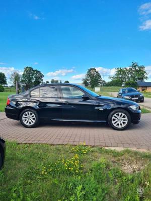 Melns BMW 318 2006 Kaišiadorys, ar dzinēja tilpumu 2.00 L un nobraukumu 339 tūkst. km par 3250 €, foto 9 vietnē AUTOMOTO.COM.LV