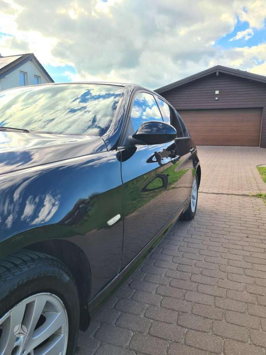 Melns BMW 318 2006 Kaišiadorys, ar dzinēja tilpumu 2.00 L un nobraukumu 339 tūkst. km par 3250 €, foto 11 vietnē AUTOMOTO.COM.LV