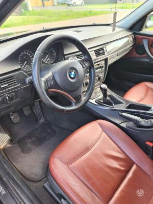 Melns BMW 318 2006 Kaišiadorys, ar dzinēja tilpumu 2.00 L un nobraukumu 339 tūkst. km par 3250 €, foto 16 vietnē AUTOMOTO.COM.LV