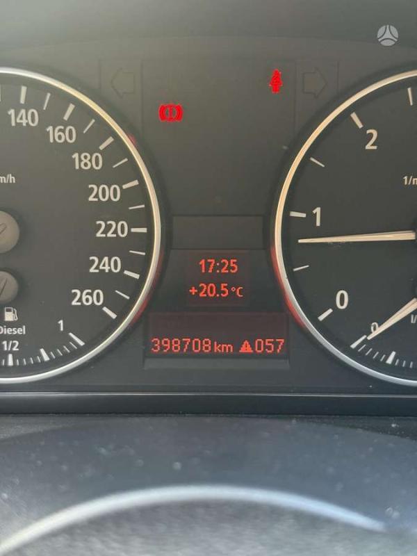 Черный БМВ 318 2006 в Вильнюс, объемом двигателя 2.00 л и пробегом 399 тыс. км за 2800 €, фото 10 на AUTOMOTO.COM.LV