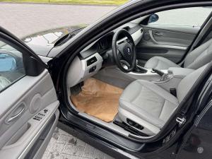 Black BMW 318 2006 in Telschi, with an engine capacity of 2.00 L and mileage of 210 thousand km for 4499 €, photo 15 on AUTOMOTO.COM.LV