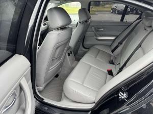 Black BMW 318 2006 in Telschi, with an engine capacity of 2.00 L and mileage of 210 thousand km for 4499 €, photo 19 on AUTOMOTO.COM.LV