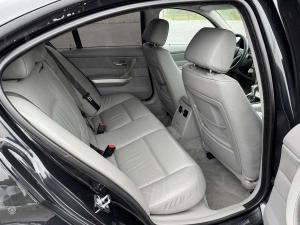 Black BMW 318 2006 in Telschi, with an engine capacity of 2.00 L and mileage of 210 thousand km for 4499 €, photo 21 on AUTOMOTO.COM.LV