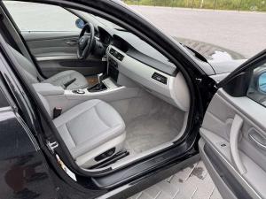 Black BMW 318 2006 in Telschi, with an engine capacity of 2.00 L and mileage of 210 thousand km for 4499 €, photo 22 on AUTOMOTO.COM.LV