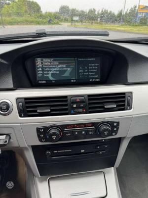Black BMW 318 2006 in Telschi, with an engine capacity of 2.00 L and mileage of 210 thousand km for 4499 €, photo 30 on AUTOMOTO.COM.LV