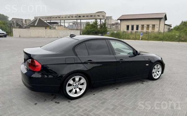 Black BMW 318 2006 in Telschi, with an engine capacity of 2.00 L and mileage of 206 thousand km for 4490 €, photo 10 on AUTOMOTO.COM.LV