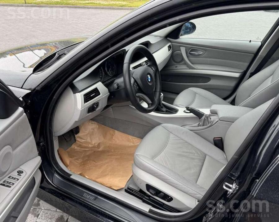 Black BMW 318 2006 in Telschi, with an engine capacity of 2.00 L and mileage of 206 thousand km for 4490 €, photo 13 on AUTOMOTO.COM.LV