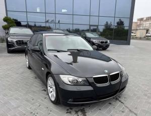 Melns BMW 318 2006 Telšiai, ar dzinēja tilpumu 2.00 L un nobraukumu 209 tūkst. km par 4490 €, foto  vietnē AUTOMOTO.COM.LV