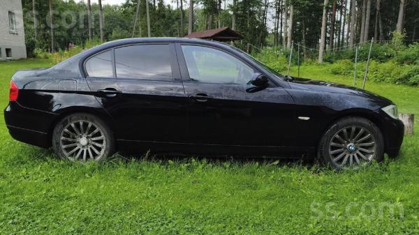 Black BMW 318 2006 in Preili, with an engine capacity of 2.00 L and mileage of 311 thousand km for 1250 €, photo 2 on AUTOMOTO.COM.LV