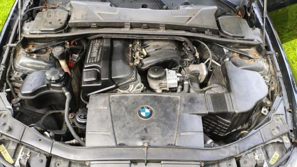 Black BMW 318 2006 in Preili, with an engine capacity of 2.00 L and mileage of 311 thousand km for 1250 €, photo 10 on AUTOMOTO.COM.LV