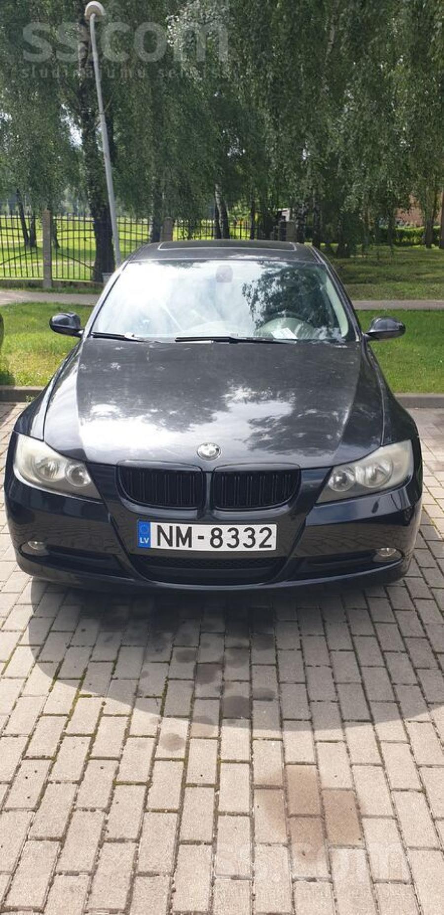 Black BMW 318 2006 in Riga, with an engine capacity of 2.00 L and mileage of 245 thousand km for 3000 €, photo 1 on AUTOMOTO.COM.LV