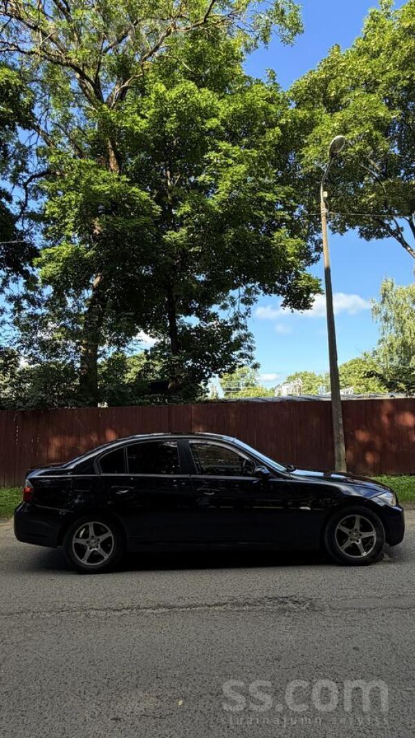 Melns BMW 318 2006 Rīga, ar dzinēja tilpumu 2.00 L un nobraukumu 429 tūkst. km par 3550 €, foto 2 vietnē AUTOMOTO.COM.LV
