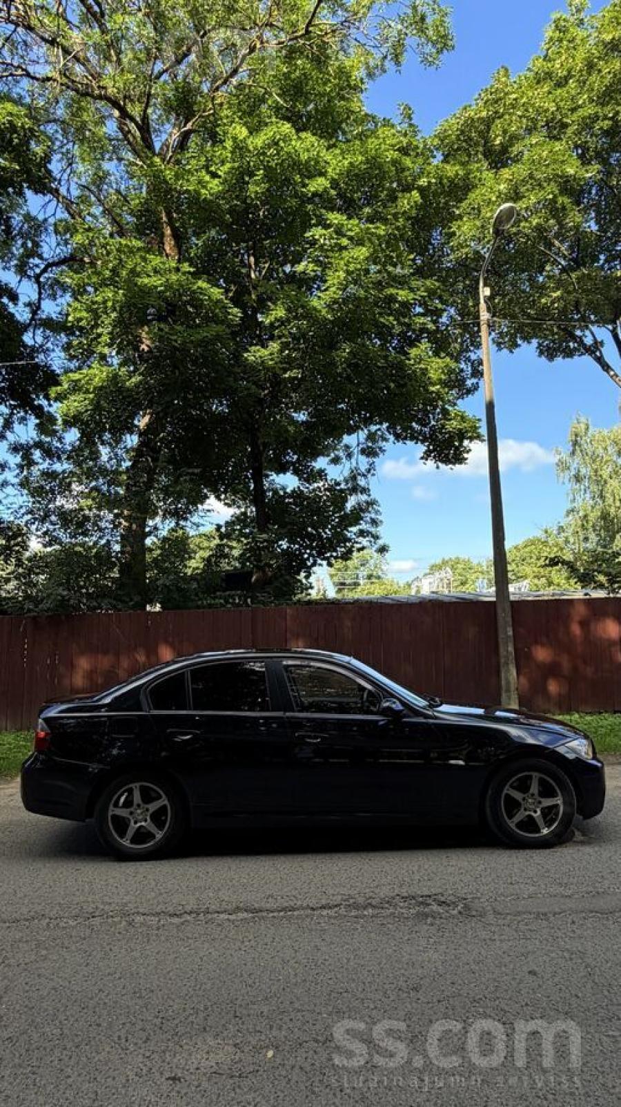 Melns BMW 318 2006 Rīga, ar dzinēja tilpumu 2.00 L un nobraukumu 429 tūkst. km par 3550 €, foto 3 vietnē AUTOMOTO.COM.LV