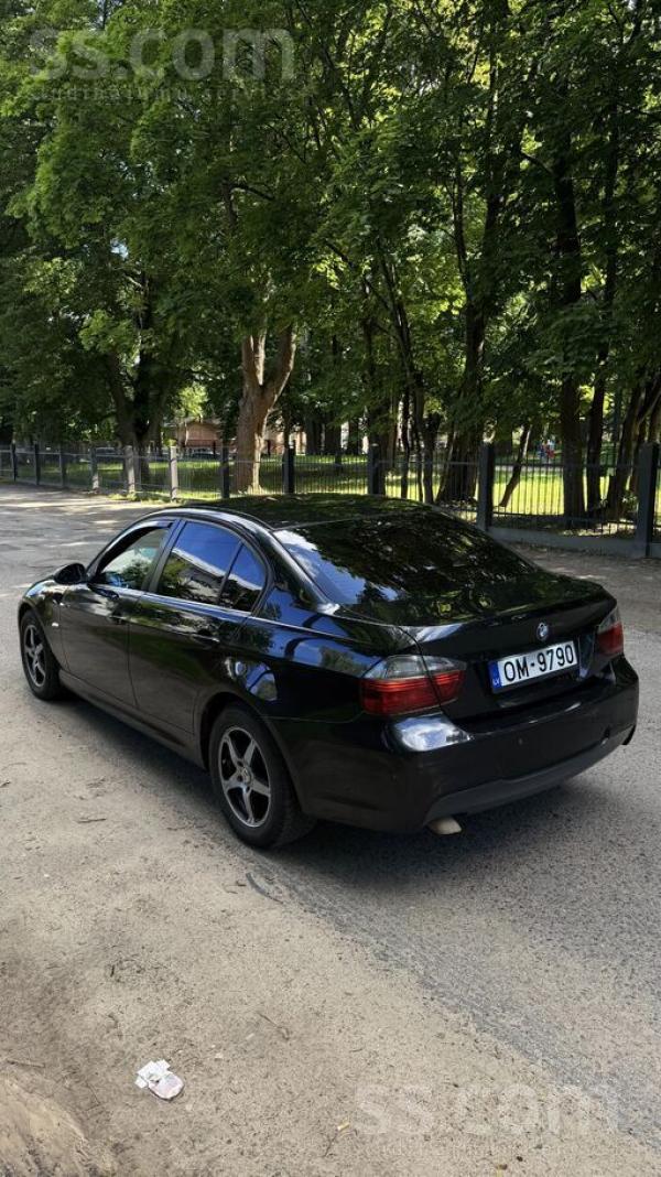 Melns BMW 318 2006 Rīga, ar dzinēja tilpumu 2.00 L un nobraukumu 429 tūkst. km par 3550 €, foto 5 vietnē AUTOMOTO.COM.LV