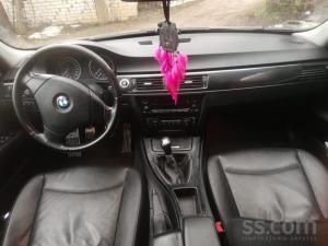 Black BMW 318 2006 in Riga, with an engine capacity of 1.80 L and mileage of 324 thousand km for 3300 €, photo 8 on AUTOMOTO.COM.LV