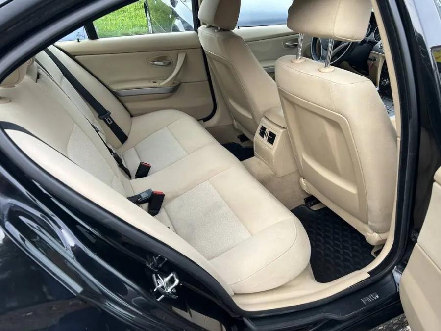 Melns BMW 318 2006 Limbaži, ar dzinēja tilpumu 2.00 L un nobraukumu 279 tūkst. km par 3150 €, foto 13 vietnē AUTOMOTO.COM.LV