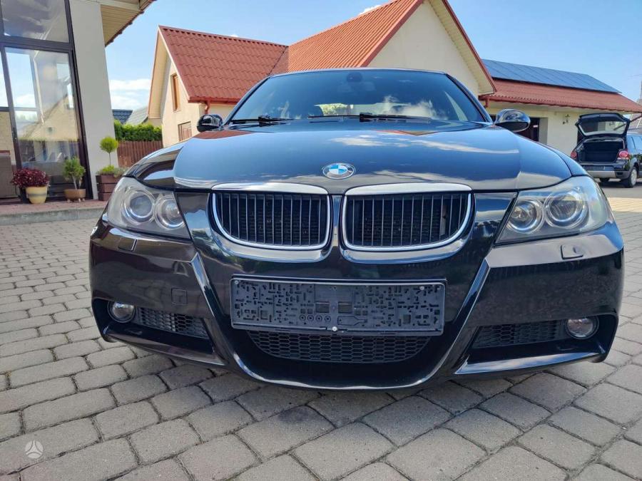 Black BMW 318 2006 in Marijampole, with an engine capacity of 2.00 L and mileage of 181 thousand km for 3799 €, photo 4 on AUTOMOTO.COM.LV