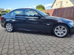 Black BMW 318 2006 in Marijampole, with an engine capacity of 2.00 L and mileage of 181 thousand km for 3799 €, photo 9 on AUTOMOTO.COM.LV