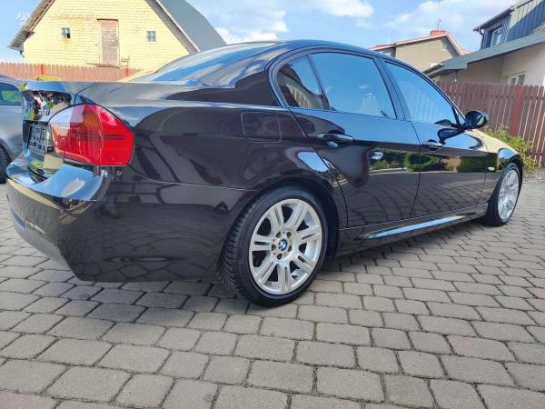 Black BMW 318 2006 in Marijampole, with an engine capacity of 2.00 L and mileage of 181 thousand km for 3799 €, photo 11 on AUTOMOTO.COM.LV