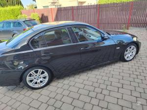 Black BMW 318 2006 in Marijampole, with an engine capacity of 2.00 L and mileage of 181 thousand km for 3799 €, photo 18 on AUTOMOTO.COM.LV