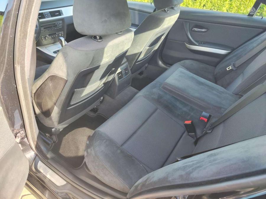 Black BMW 318 2006 in Marijampole, with an engine capacity of 2.00 L and mileage of 181 thousand km for 3799 €, photo 23 on AUTOMOTO.COM.LV