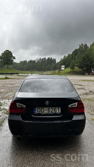 Melns BMW 318 2006 Madona, ar dzinēja tilpumu 2.00 L un nobraukumu 428 tūkst. km par 2600 €, foto 5 vietnē AUTOMOTO.COM.LV