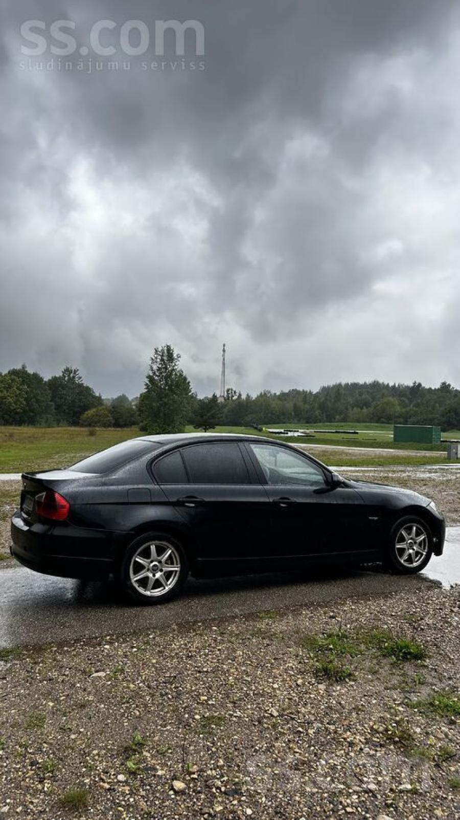 Melns BMW 318 2006 Madona, ar dzinēja tilpumu 2.00 L un nobraukumu 428 tūkst. km par 2600 €, foto 6 vietnē AUTOMOTO.COM.LV