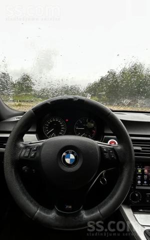 Melns BMW 318 2006 Madona, ar dzinēja tilpumu 2.00 L un nobraukumu 428 tūkst. km par 2600 €, foto 9 vietnē AUTOMOTO.COM.LV