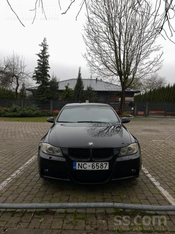 Black BMW 318 2007 in Riga, with an engine capacity of 2.00 L and mileage of 316 thousand km for 3750 €, photo 5 on AUTOMOTO.COM.LV