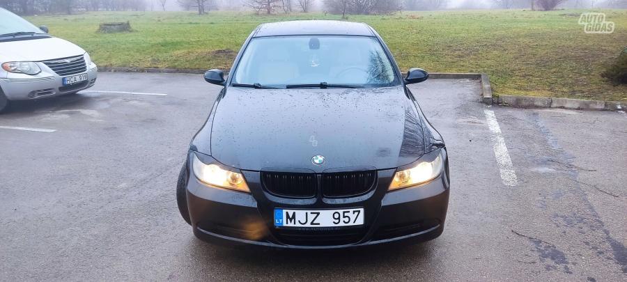 Black BMW 318 2007 in Kelme, with an engine capacity of 2.00 L and mileage of 339 thousand km for 2700 €, photo 4 on AUTOMOTO.COM.LV