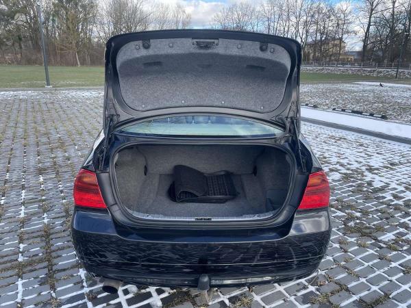 Melns BMW 318 2007 Kauņa, ar dzinēja tilpumu 2.00 L un nobraukumu 168 tūkst. km par 3990 €, foto 8 vietnē AUTOMOTO.COM.LV