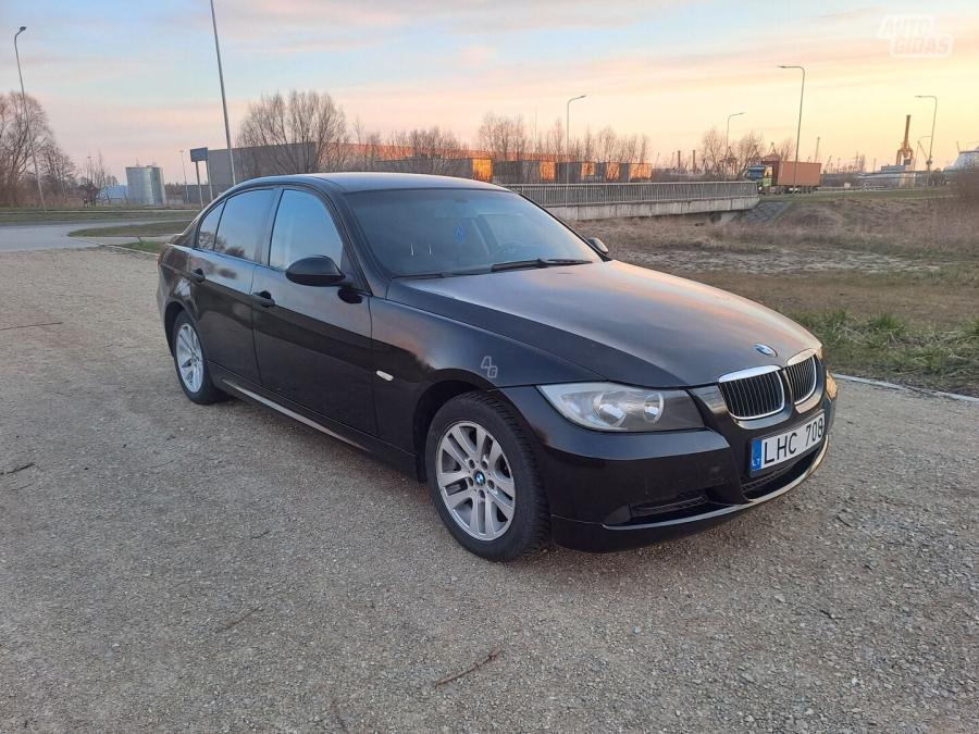 Black BMW 318 2007 in Klaipeda, with an engine capacity of 2.00 L and mileage of 352 thousand km for 2000 €, photo 1 on AUTOMOTO.COM.LV