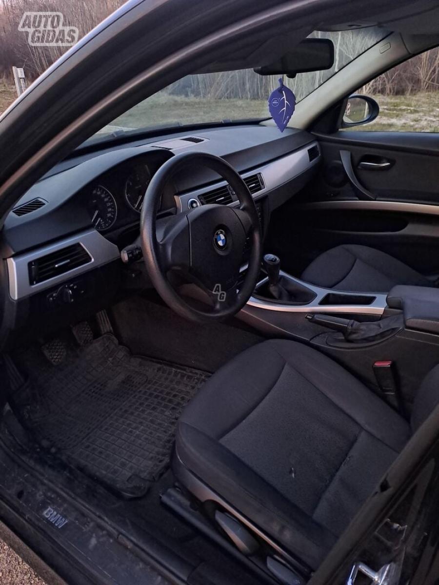 Black BMW 318 2007 in Klaipeda, with an engine capacity of 2.00 L and mileage of 352 thousand km for 2000 €, photo 10 on AUTOMOTO.COM.LV