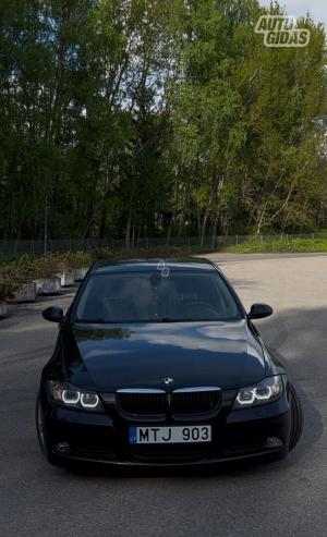 Black BMW 318 2007 in Vilnius, with an engine capacity of 2.00 L and mileage of 334 thousand km for 3000 €, photo 4 on AUTOMOTO.COM.LV