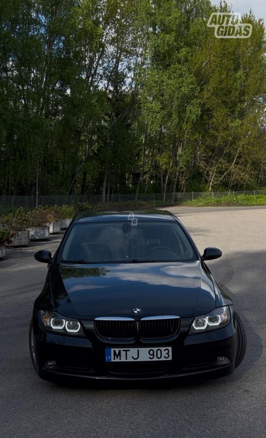 Black BMW 318 2007 in Vilnius, with an engine capacity of 2.00 L and mileage of 334 thousand km for 3000 €, photo 4 on AUTOMOTO.COM.LV