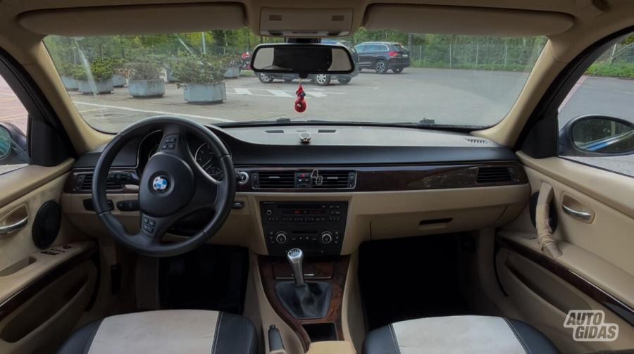 Black BMW 318 2007 in Vilnius, with an engine capacity of 2.00 L and mileage of 334 thousand km for 3000 €, photo 9 on AUTOMOTO.COM.LV