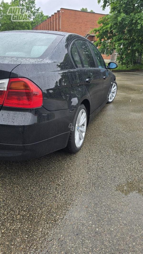 Melns BMW 318 2007 Alīta, ar dzinēja tilpumu 2.00 L un nobraukumu 383 tūkst. km par 2600 €, foto 4 vietnē AUTOMOTO.COM.LV