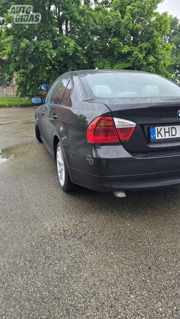 Melns BMW 318 2007 Alīta, ar dzinēja tilpumu 2.00 L un nobraukumu 383 tūkst. km par 2600 €, foto 5 vietnē AUTOMOTO.COM.LV