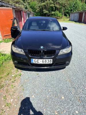 Black BMW 318 2007 in Riga, with an engine capacity of 2.00 L and mileage of 272 thousand km for 2350 €, photo 19 on AUTOMOTO.COM.LV
