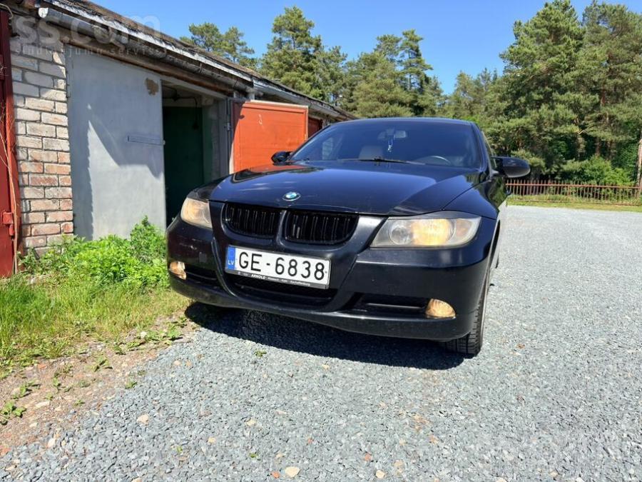 Black BMW 318 2007 in Riga, with an engine capacity of 2.00 L and mileage of 272 thousand km for 2350 €, photo 26 on AUTOMOTO.COM.LV