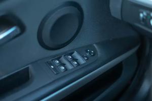 Black BMW 318 2007 in Liepaja, with an engine capacity of 2.00 L and mileage of 261 thousand km for 4900 €, photo 21 on AUTOMOTO.COM.LV