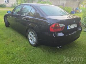 Black BMW 318 2007 in Jekabpils, with an engine capacity of 2.00 L and mileage of 220 thousand km for 2390 €, photo 4 on AUTOMOTO.COM.LV