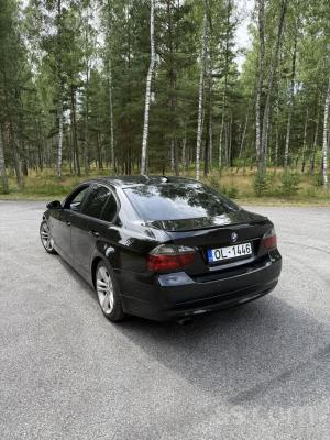 Melns BMW 318 2007 Rīga, ar dzinēja tilpumu 2.00 L un nobraukumu 0 tūkst. km par 3390 €, foto 5 vietnē AUTOMOTO.COM.LV
