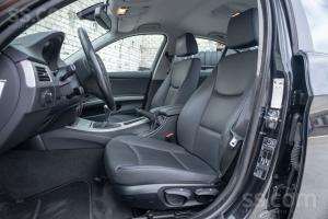 Black BMW 318 2007 in Liepaja, with an engine capacity of 2.00 L and mileage of 276 thousand km for 4400 €, photo 10 on AUTOMOTO.COM.LV