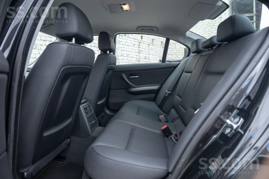 Black BMW 318 2007 in Liepaja, with an engine capacity of 2.00 L and mileage of 276 thousand km for 4400 €, photo 11 on AUTOMOTO.COM.LV