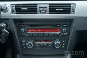 Black BMW 318 2007 in Liepaja, with an engine capacity of 2.00 L and mileage of 276 thousand km for 4400 €, photo 17 on AUTOMOTO.COM.LV