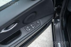 Black BMW 318 2007 in Liepaja, with an engine capacity of 2.00 L and mileage of 276 thousand km for 4400 €, photo 21 on AUTOMOTO.COM.LV