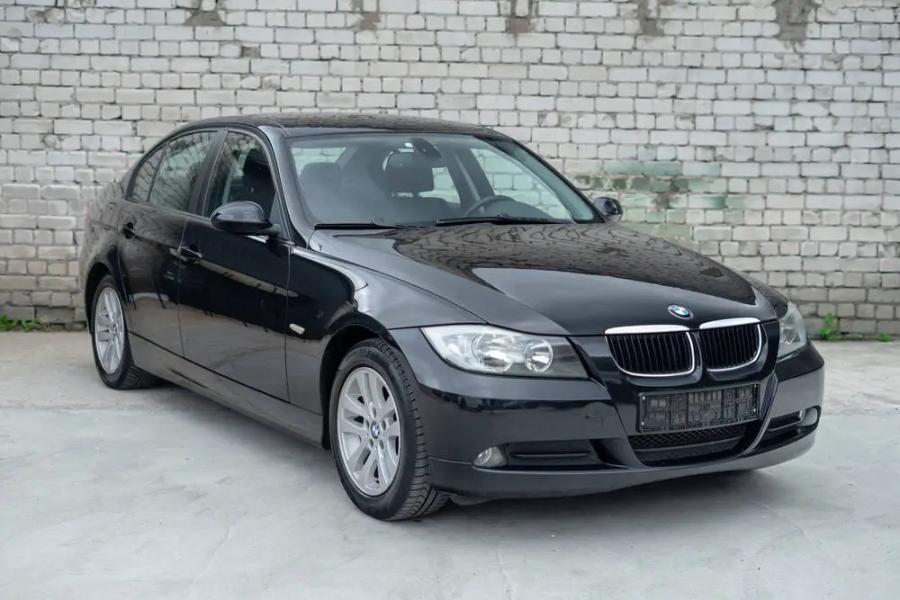 Черный БМВ 318 2007 в Лиепая, объемом двигателя 2.00 л и пробегом 276 тыс. км за 4400 €, фото 6 на AUTOMOTO.COM.LV