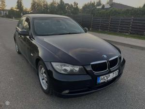 Black BMW 318 2007 in Vilnius, with an engine capacity of 2.00 L and mileage of 312 thousand km for 2470 €, photo 4 on AUTOMOTO.COM.LV